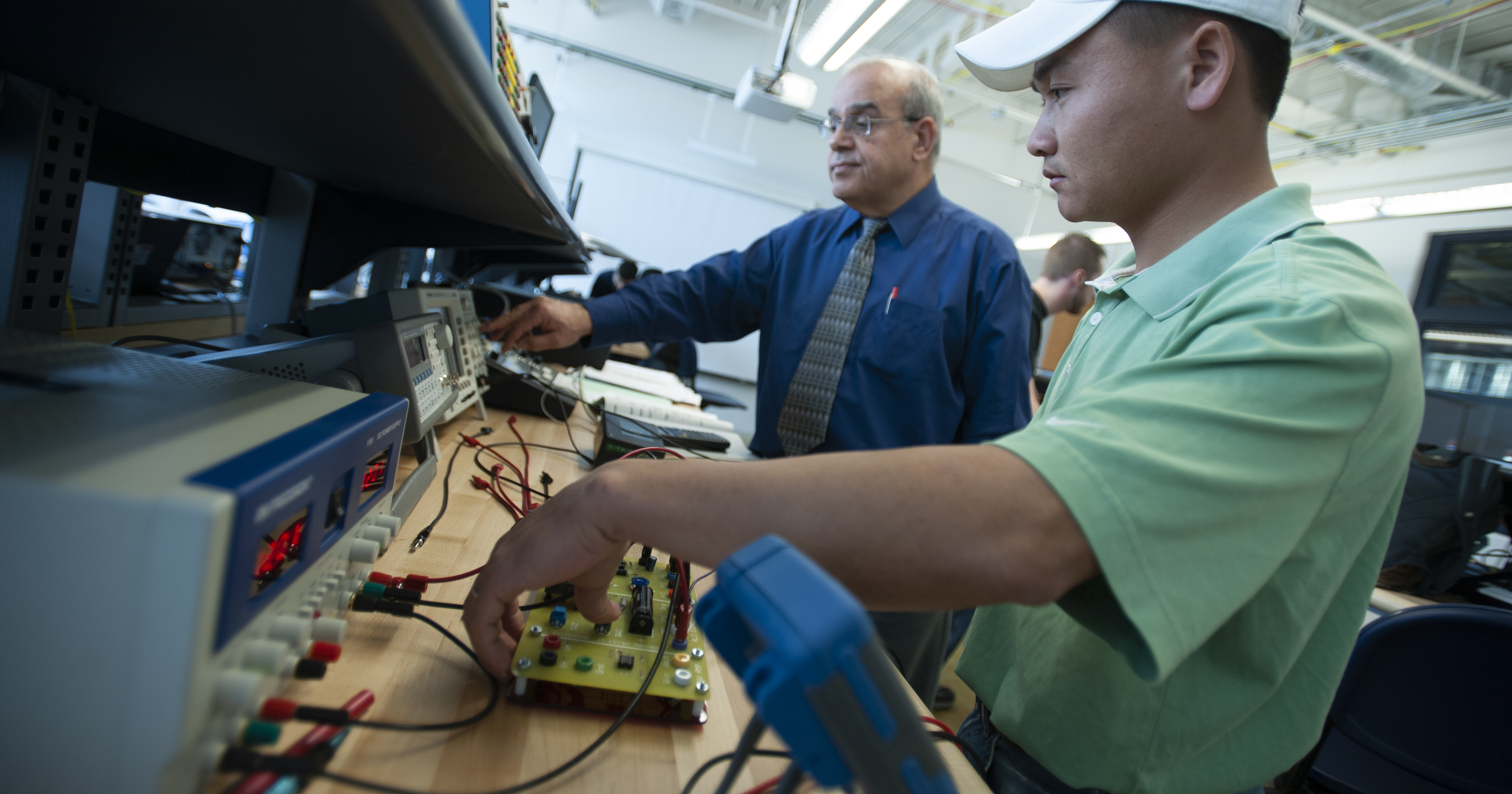 Faculty & Staff - Electrical & Computer Engineering - SVSU